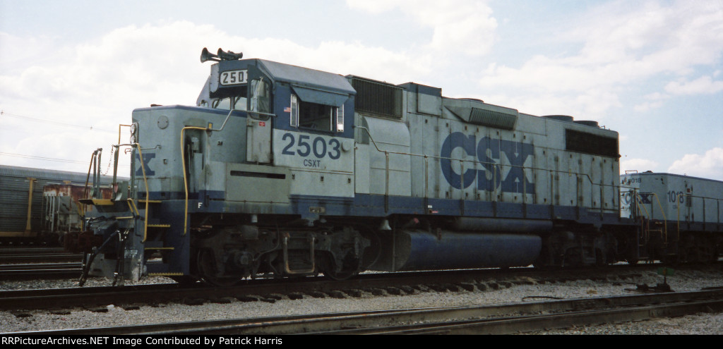 CSX 2503 X-SCL 503 GP38-2 with CSX 1018 slug moving light through CSX Osborn Yard Louisville Ky ...